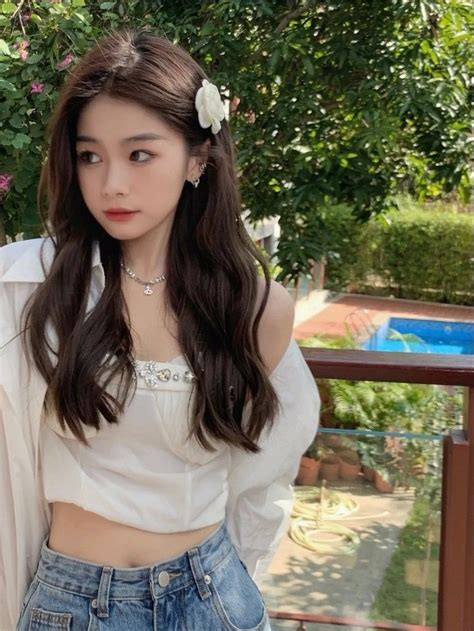 Cute Fashion Asian Crop Tops Lock Screen Beautiful Women Style Artists