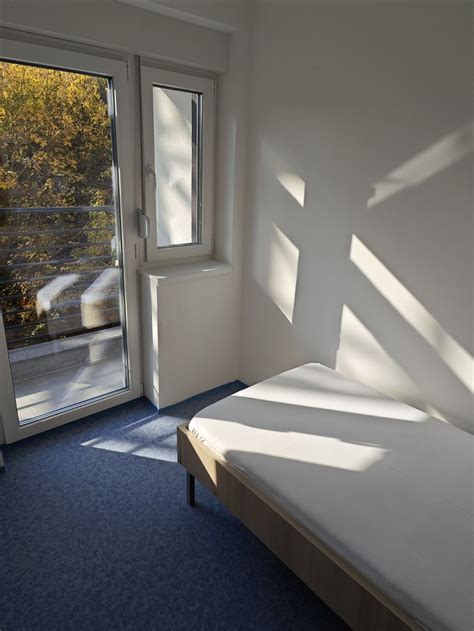 Погледнете како изгледаат реновираните соби во студентскиот дом „Кузман Јосифовски Питу“