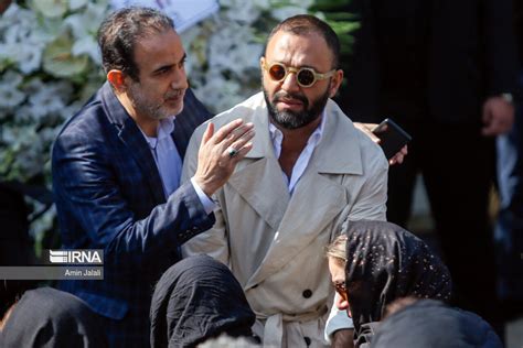 استیا متفاوت صابر ابر در مراسم خاکسپاری آتیلا پسیانی عکس