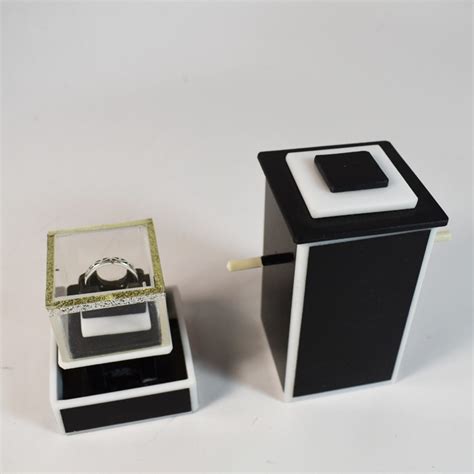 Ring Escape Vienna Magic Magic Collectibles