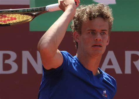 Who Is Luca Van Assches Coach