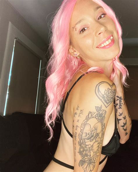 Hello Nudes AdorableNeonGirls NUDE PICS ORG