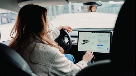 Why Is There A Gender Gap In The Electric Vehicle Market News Spicy