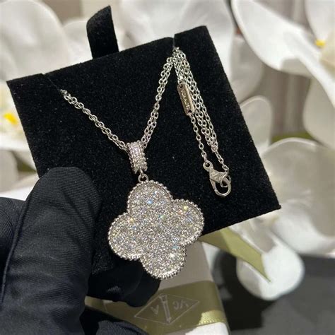 Timeless Large Van Cleef Clover Necklace Replica Diamonds