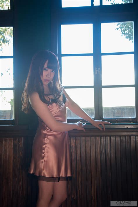 Rin Hatsumi 初美りん Graphis Gals Look at me Vol Everia club