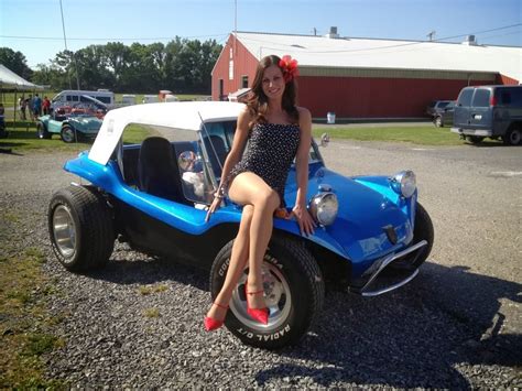 VOLKSWAGEN MAGGIOMODELLI DUNE BUGGY VOLKSWAGEN SEXY GIRL