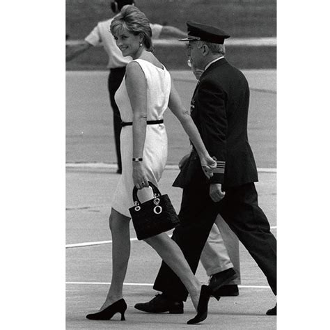 “참으로 새로운 룩 New Look ” 센세이션 일으킨 크리스챤 디올｜신동아