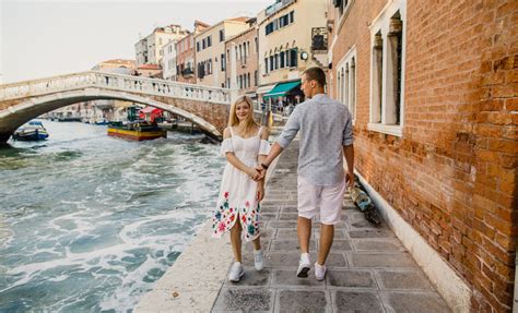 Illuminating Venice Walking Tour And Gondola Ride Venice Shore Excursion European Cruise Tours