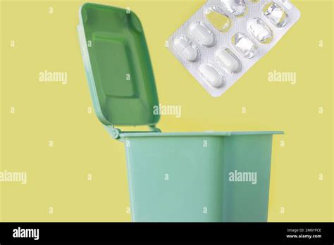 Plastic Blister Thrown In Mini Small Trash Garbage Bin Canexpired