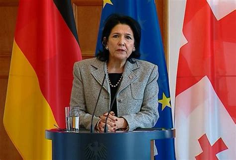 სალომე ზურაბიშვილმა 13 მსჯავრდებული შეიწყალა კვირის პალიტრა