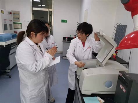 研究院开展傅里叶红外光谱仪原理和操作培训