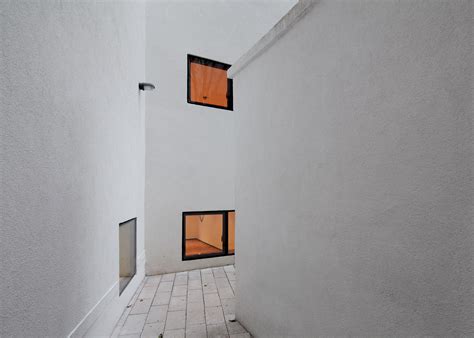 Mapa Updates Chilean Housing Block With Textured Brick Facade