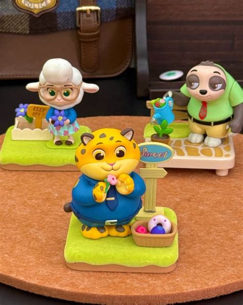 Miniso Blind Box Disney Zootopia Autumn Manor Series Original Box Of