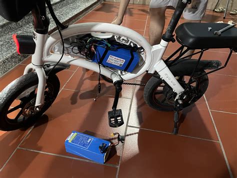 Thay Pin Xe điện Dyu Giá Tốt Tại Nhà Free Lắp đặt