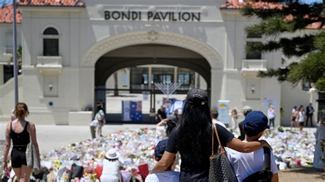 Bondi Beach Reawakens A Powerful Tribute To Hanukkah Attack Victims