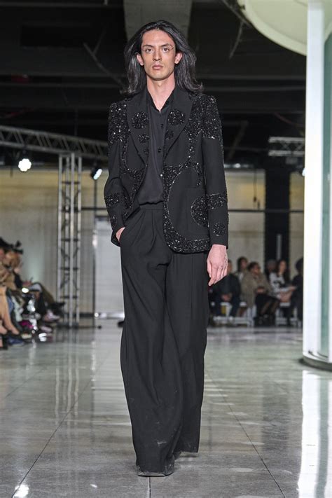 Naeem Khan Fall Winter 2024 2025 Ready To Wear