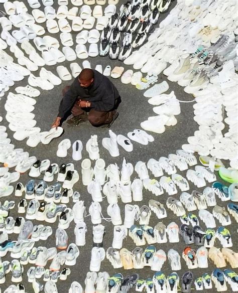 Pin By Ph14 On Premium Stuff Things Organized Neatly Kanye Kanye West