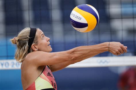 Olympic Beach Volleyball April Ross Alix Klineman Into Semifinals