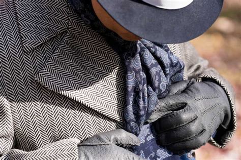 How To Pair Overcoats With Gloves And Scarves Gentlemens Winter