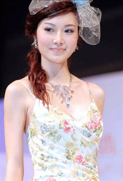 母子平安！36歲港姐葉翠翠生下二胎！感嘆道：終於能好好休息了！ 每日頭條