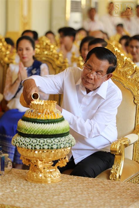 សម្តេចតេជោ ហ៊ុន សែន និងក្រុមគ្រួសារសាច់ញាតិ រៀបចំពិធីបុណ្យខួប១ឆ្នាំមរណភាព