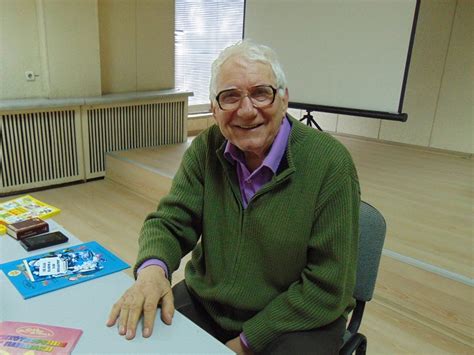 ДА СИ СПОМНИМ На днешния ден през 1933 г е роден писателят Панчо Борисов Панчев известен на