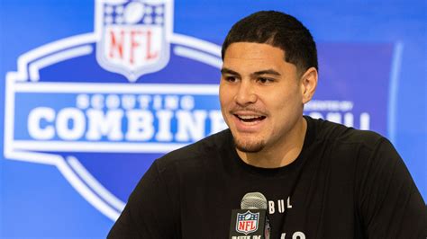 Photos Of Ucla Edge Laiatu Latu As He Goes To The Nfl