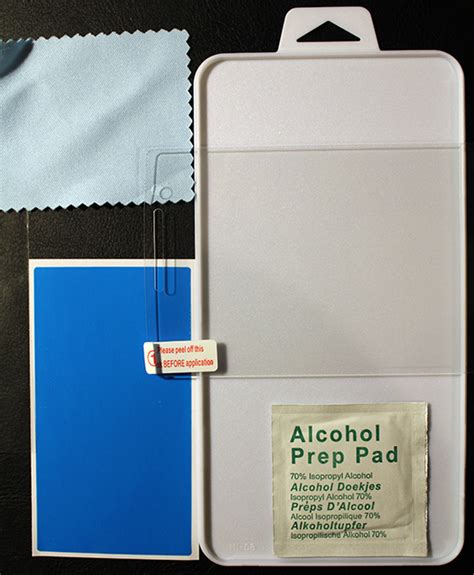 Нужно ли клеить защитную пленку или закаленное стекло?