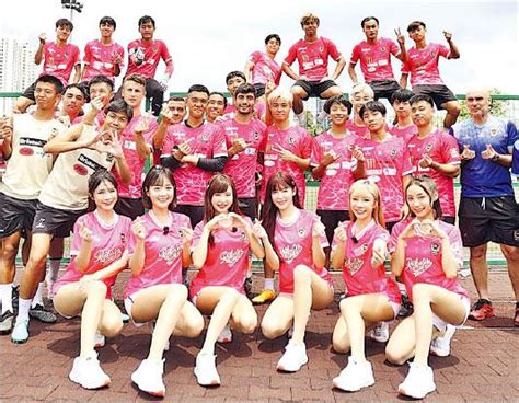 樂天女孩單仗三度表演 晉峰特別版球衣出賽 20230507 體育 每日明報 明報新聞網