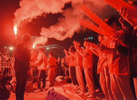 Photos Of Emotional Fans Watching South Koreas First Qatar World Cup Match