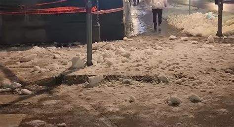 Огласила се бањалучка полиција након што је на дијете пао снијег са крова Градске управе