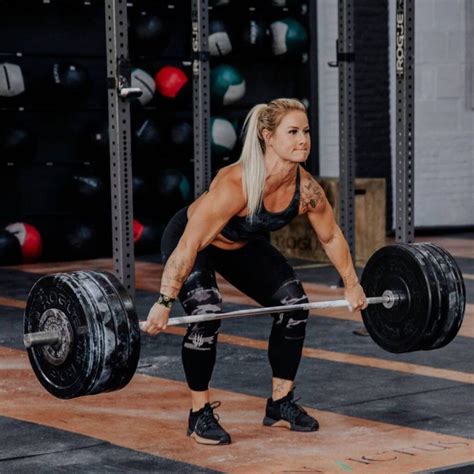 Dani Elle Speegle The Crossfit Sensation And Her Inspiring Journey To