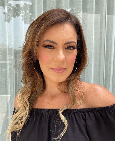 Kelly Abreu Beauty Artist Kelly Abreu Beauty Artist