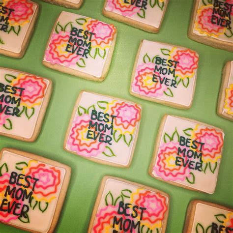 Best Mom Ever Wiggle Flower Squares Hayley Cakes And Cookies Hayley