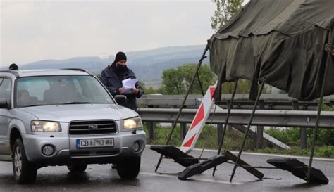 Декларациите за преминаване през КПП се проверяват от 4 институции