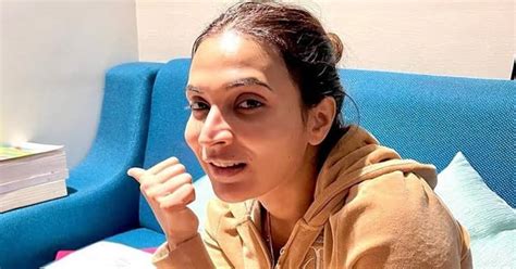 கார் ரேஸ் ஓட்ட ட்ரைனிங் எடுக்கும் ஐஸ்வர்யா ரஜினி அதுவும் யாரிடம் பார்த்தீர்களா வைரல் வீடியோ