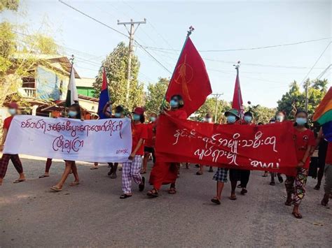 လောင်းလုံးတွင် အမျိုးသမီးများ ဦးဆောင်ကာ ဖက်ဆစ် စစ်တပ် အမြစ်ပြတ် ချေမှုန်းရေး ချီတက် ဆန္ဒပ