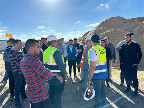 طلاب هندسة المنصورة الجديدة في زيارة لهيئة ميناء دمياط