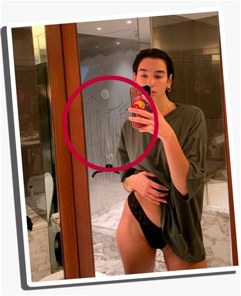 Intrigante Detalle En Selfie De Dua Lipa Desde La Ducha Desata Un Escándalo