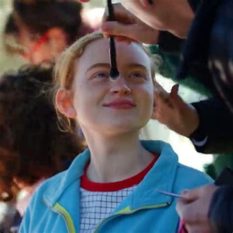 Sadie Sink Stranger Things 4 Behind The Scenes Chicos Famosos Bucky