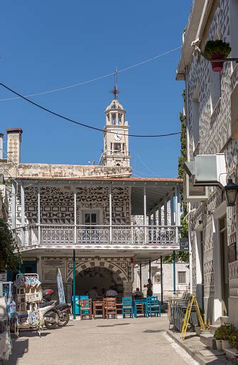 그리스의 에게 해의 그리스 키오스 섬의 피르기 마을의 역사적인 장식 주택 고대 그리스 양식에 대한 스톡 사진 및 기타 이미지 고대 그리스 양식 그리스 그리스 문화