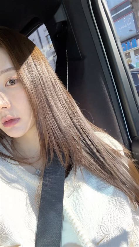 뽀송리 이보성 가볍고 뭉침없이 찰랑이는 머릿결 비결🌟 바로 노워시 트리트먼트 전 탈색하고 염색한 머리라 정말 듬~뿍