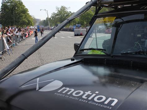 4x6 Tracking Vehicle With Crane Aerial Filming And Multi Dimensional Travelling Solutions