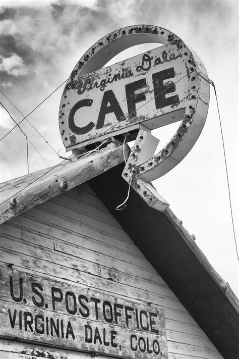 무료 이미지 검정색과 흰색 화이트 사진술 광고하는 기호 도로 표지판 검은 단색화 포스터 모양 흑백 사진 3456x5184 346685 무료