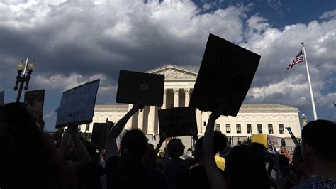 Редица международни организации призовават за разследване на нарушенията на правото на аборт в САЩ