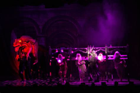 19 Dragon Clapping Hessle Theatre Company