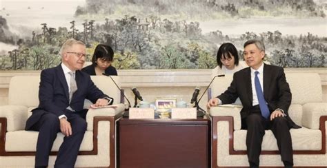 刘捷会见英中贸易协会主席 腾讯新闻
