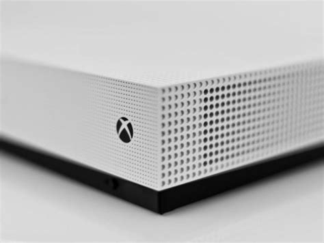 Xbox One S не включается после отключения от розетки 82 фото