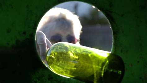 유리와 플라스틱 어떤 것이 환경에 더 좋을까 Bbc News 코리아