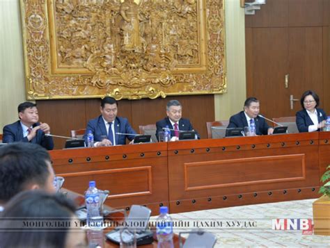 “Эмнэлэгийн тусламж үйлчилгээний тухай хууль” ийг хүлээн авах